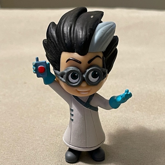 Toys | Pj Masks Romeo Action Figure 275 Figure Holding Remote Green Toy ...